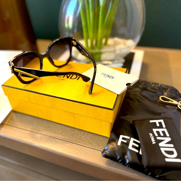 Fendi | Accessories | Fendi Sunglasses Barely Used But Literally Like ...